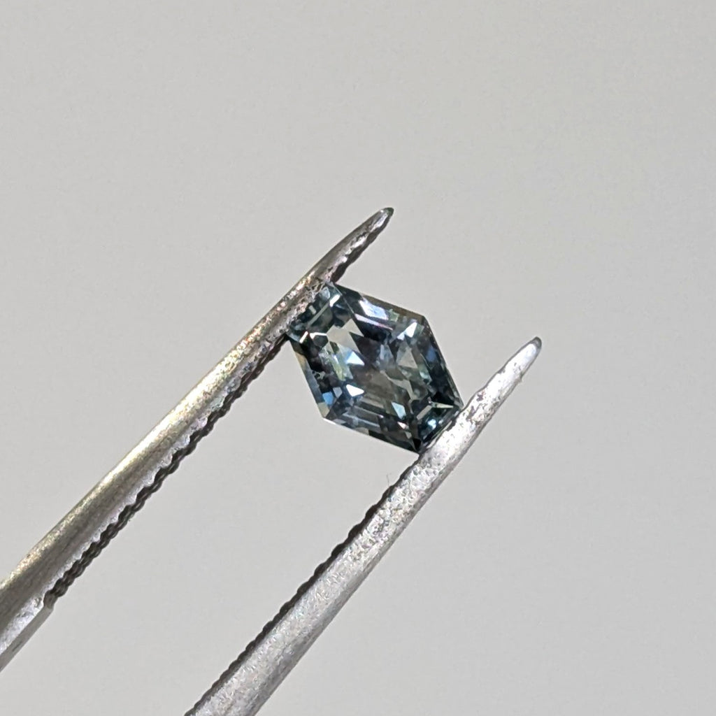 0.76ct Sapphire - Narrow Hexagon Sapphire – Second Empire Jewellers